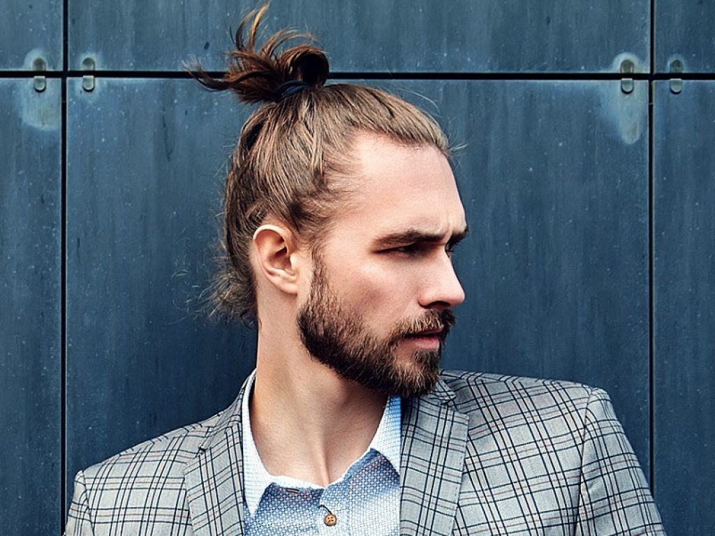 Stylish Men's Haircuts That Compliment a Square Face