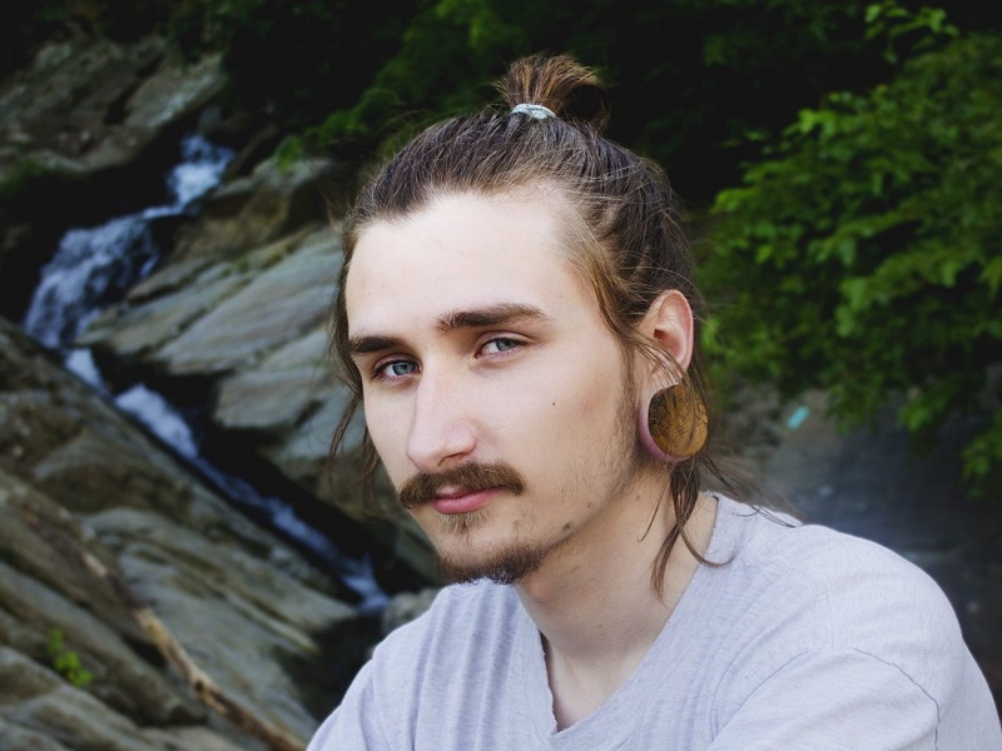 Can Men Pull Off a Ponytail? Best Styles to Try